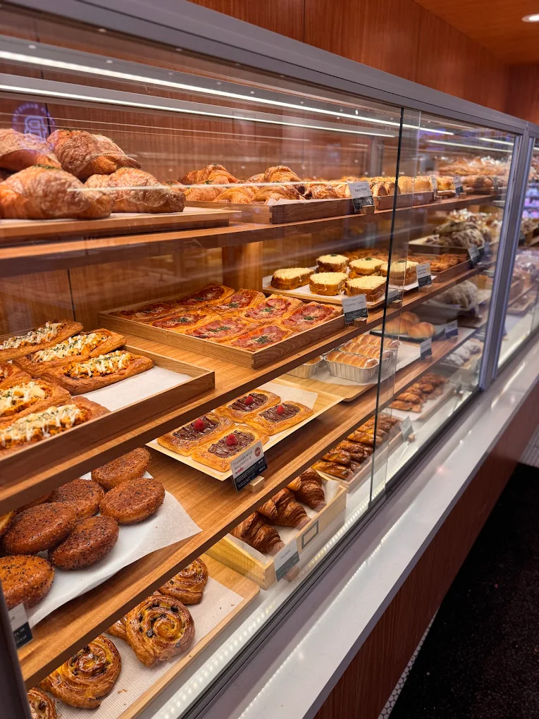 Fresh Premium Pastries & Same-Day Catering Toronto | Paris Baguette ...